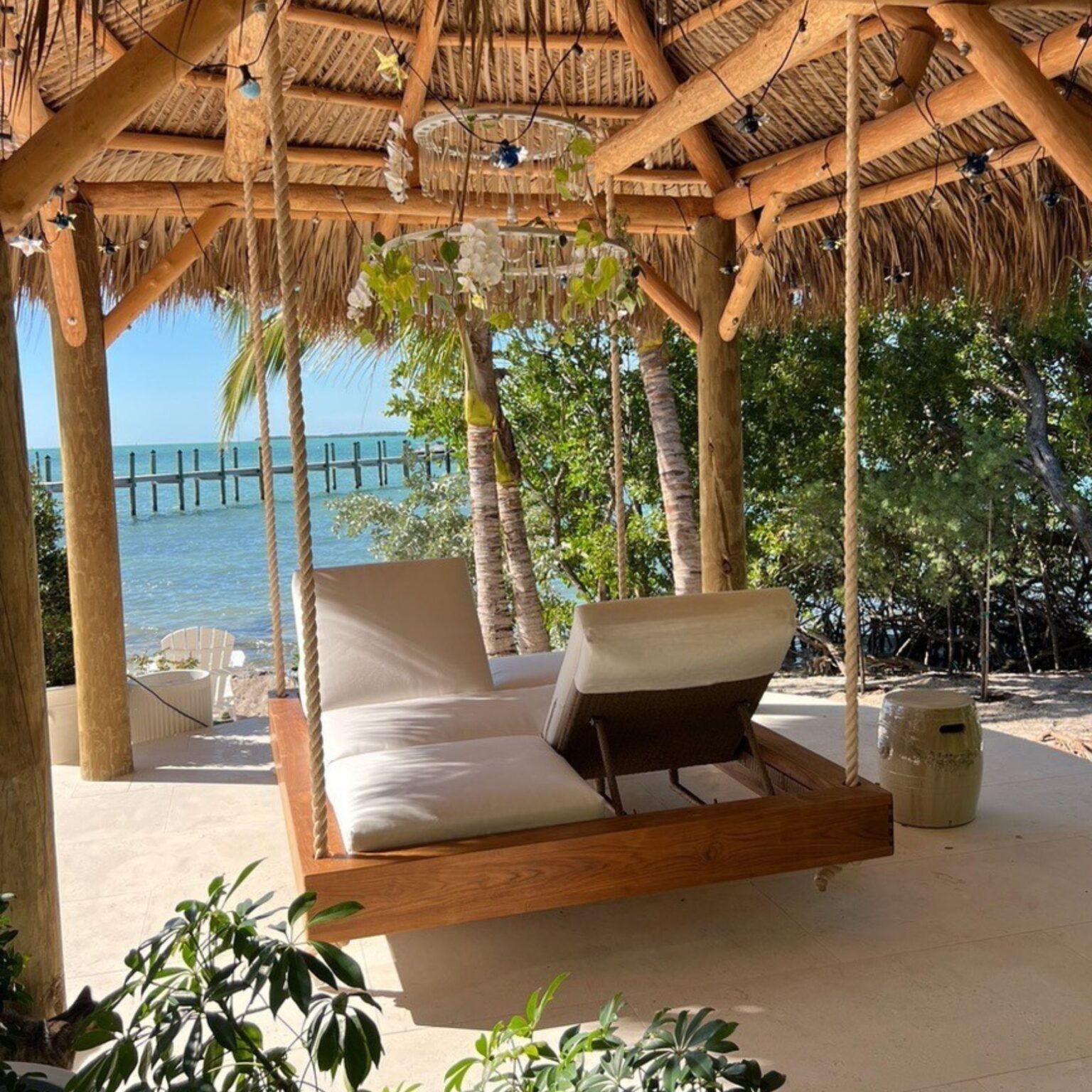 Hanging Outdoor Pod - Osier Belle